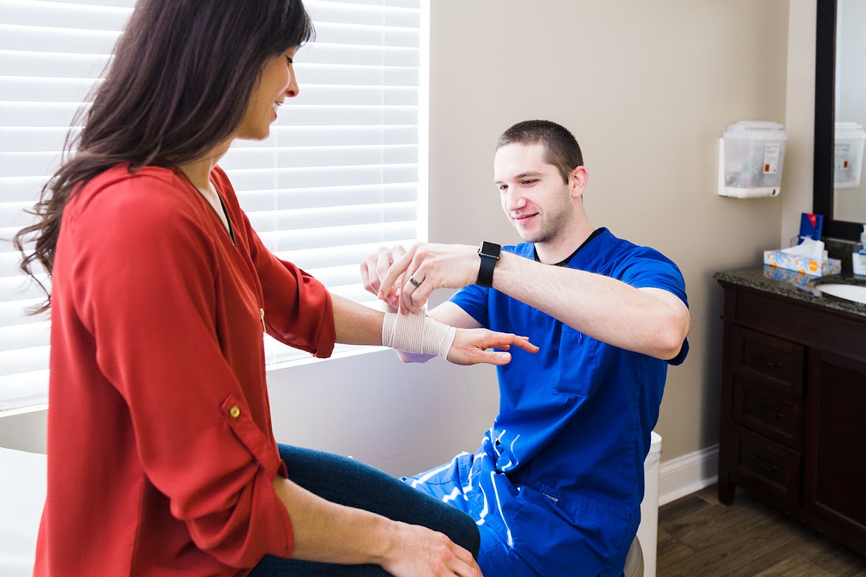 Walk-In Clinics with Stitches | Complete Health Partners